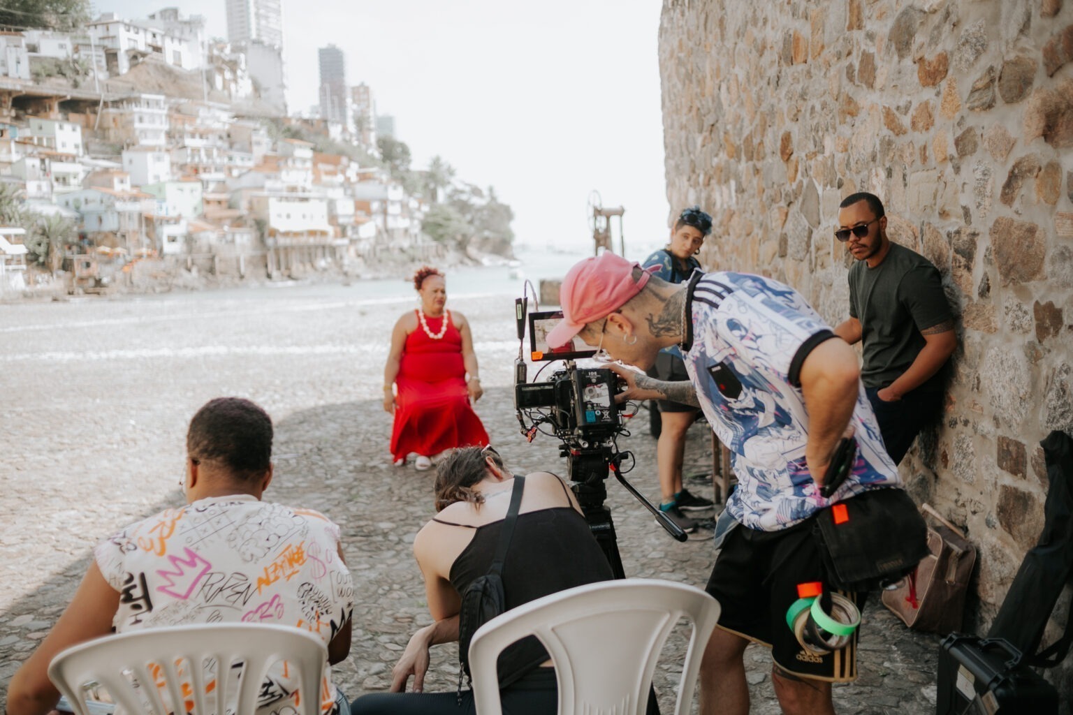 Documentário que mostra vivências e desafios de pessoas trans das cinco ...